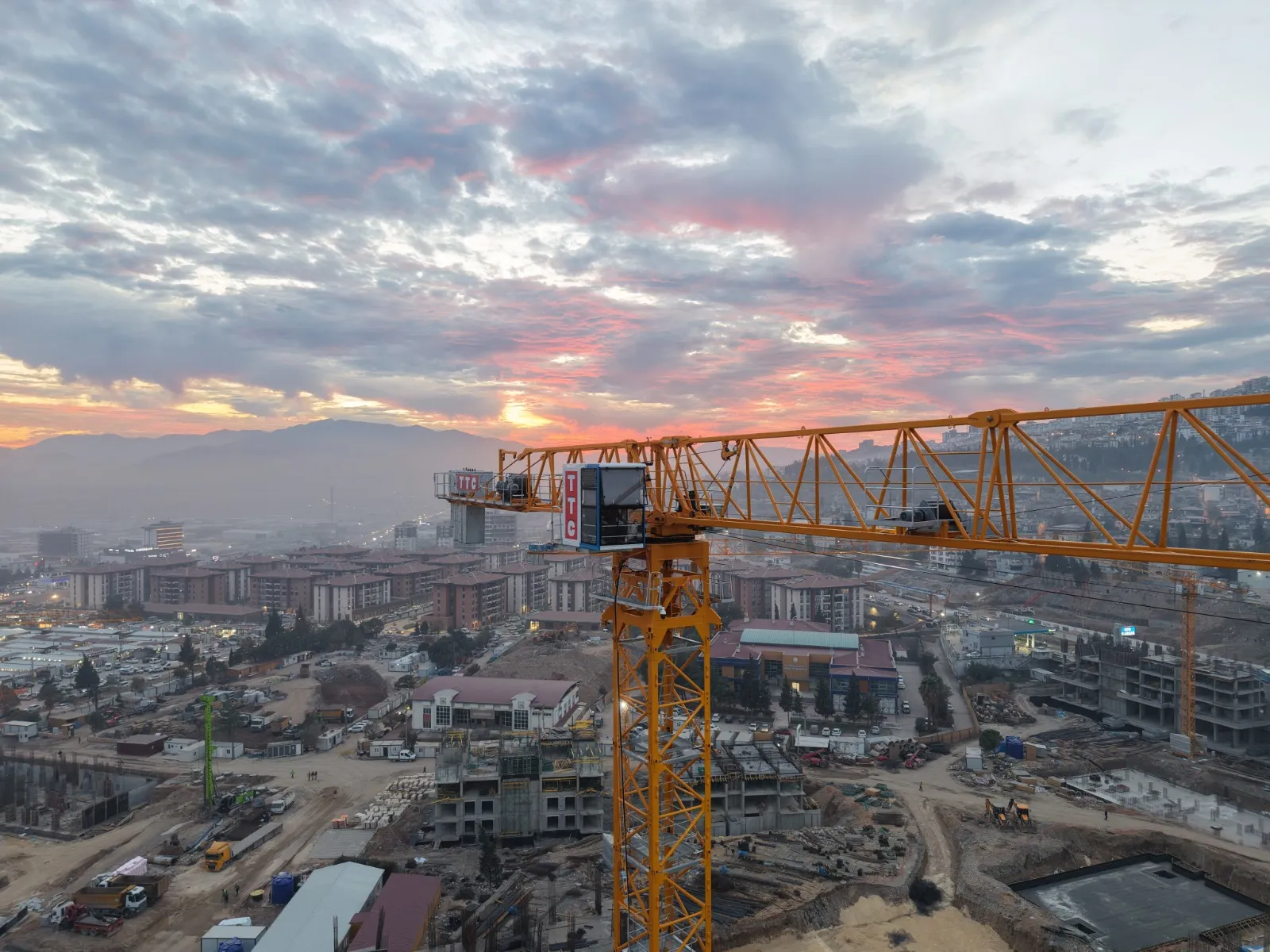 Turkish Tower Cranes | Yükseklerin Gücü